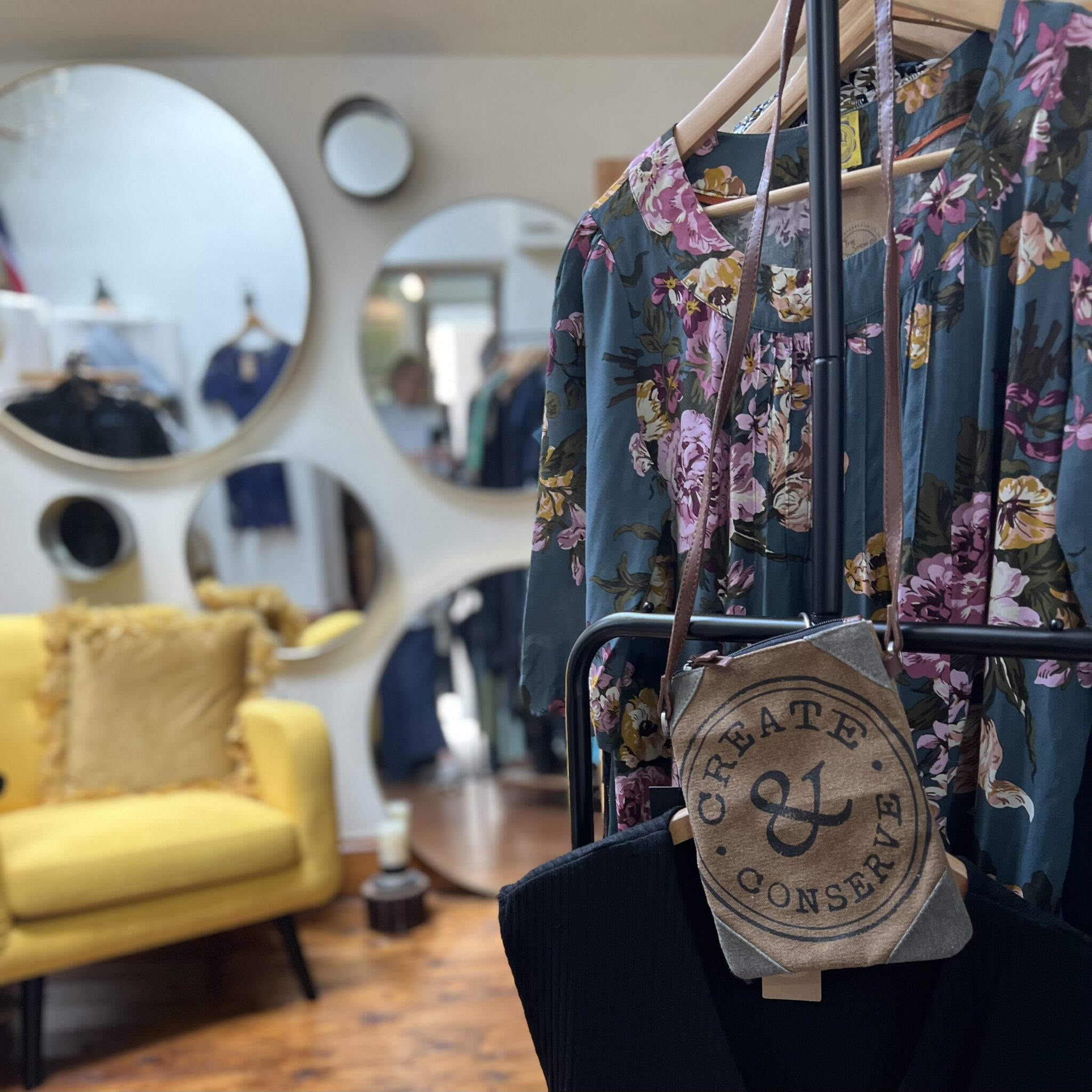 Online gift solutions and hand picked hampers - UK Based